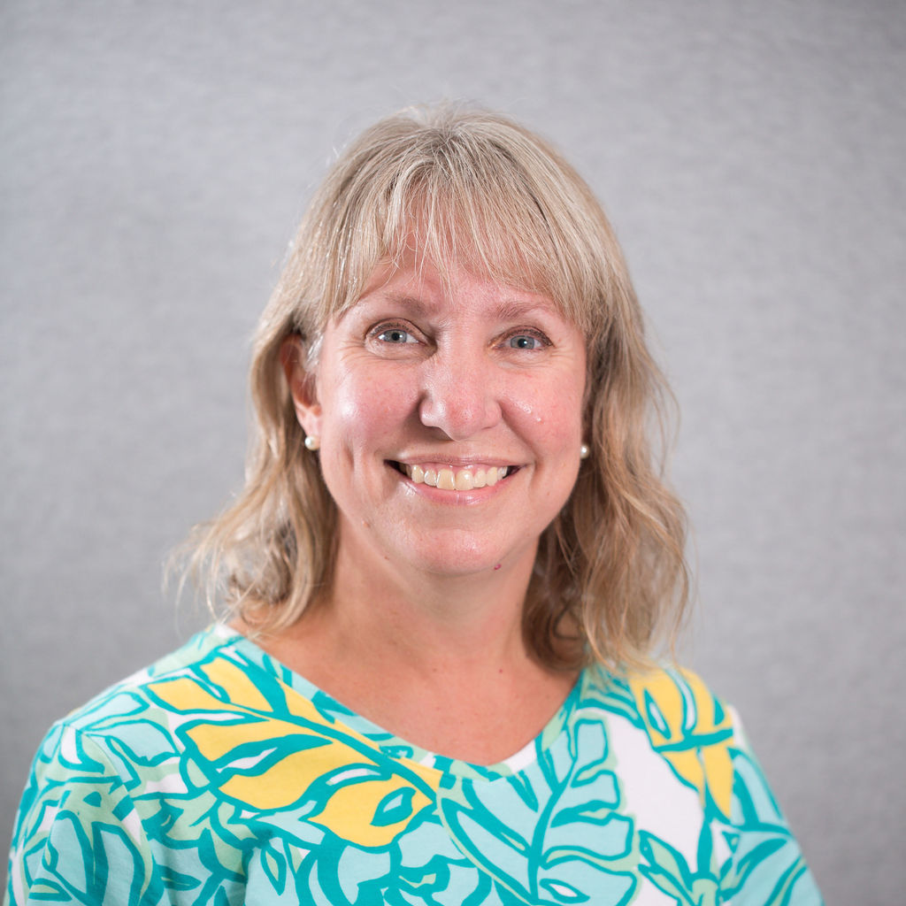 Angie Holt's Instagram, Twitter & Facebook on IDCrawl